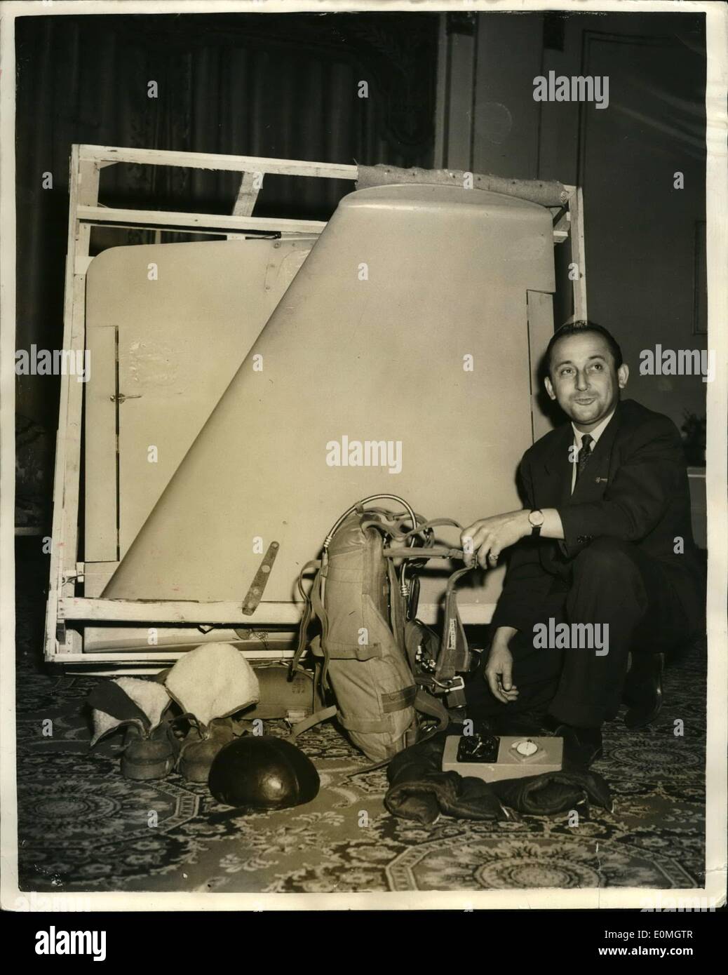 May 05, 1955 - French Bird Man Here: Leo Valentin, the French bird man ...