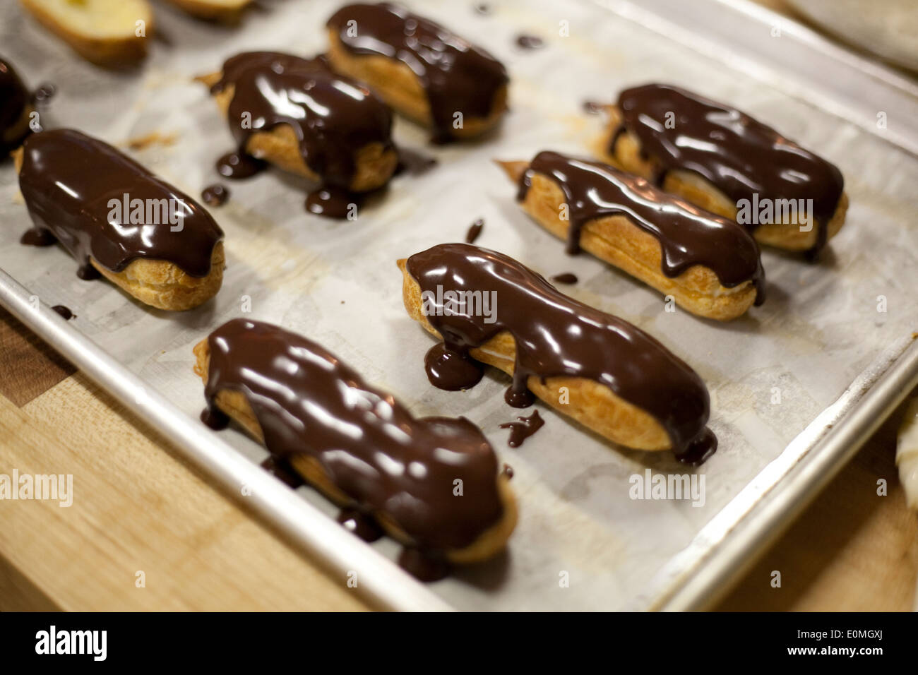 Piping eclairs hi-res stock photography and images - Alamy