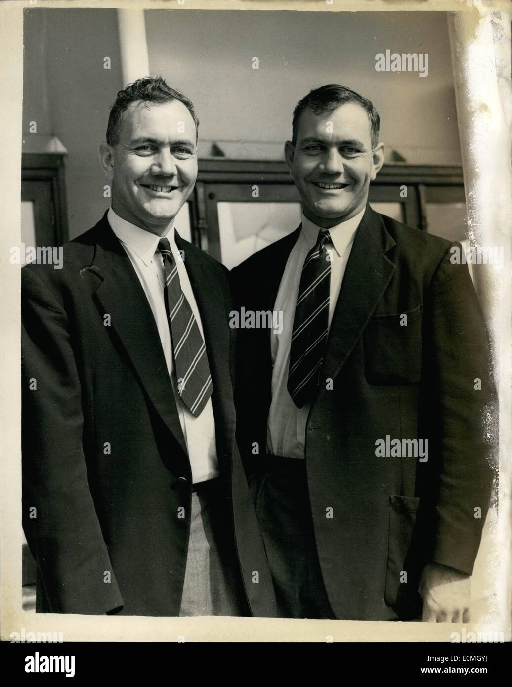 Bedser twins hi-res stock photography and images - Alamy