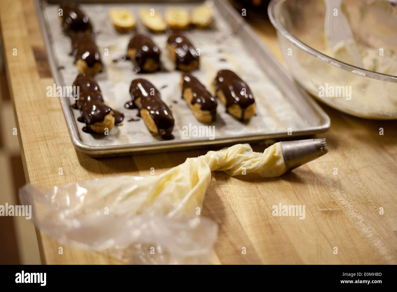 Piping eclairs hi-res stock photography and images - Alamy