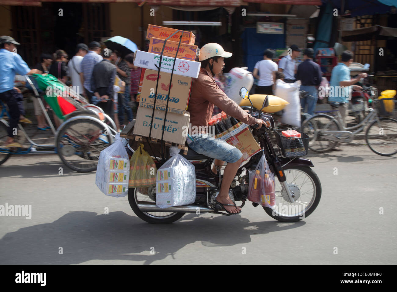 Vietnam motorbike heavy load hi-res stock photography and images - Alamy