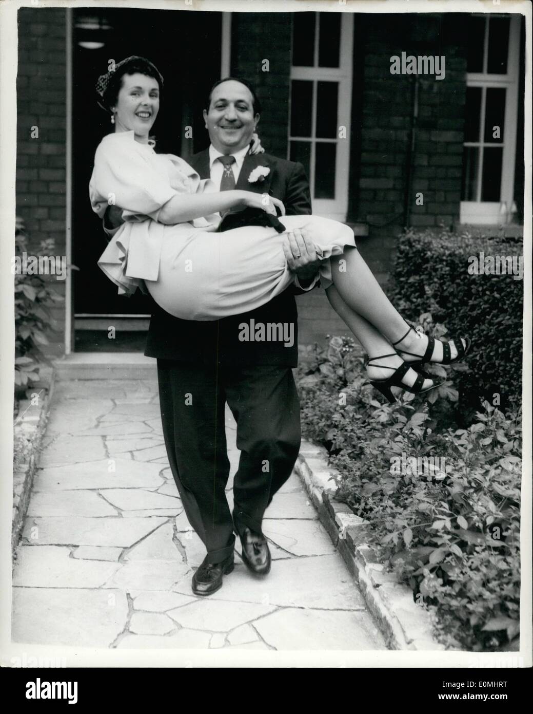 Aug. 08, 1955 - Harry the Horse Weds: Tom Pedi, who plays Harry the ...