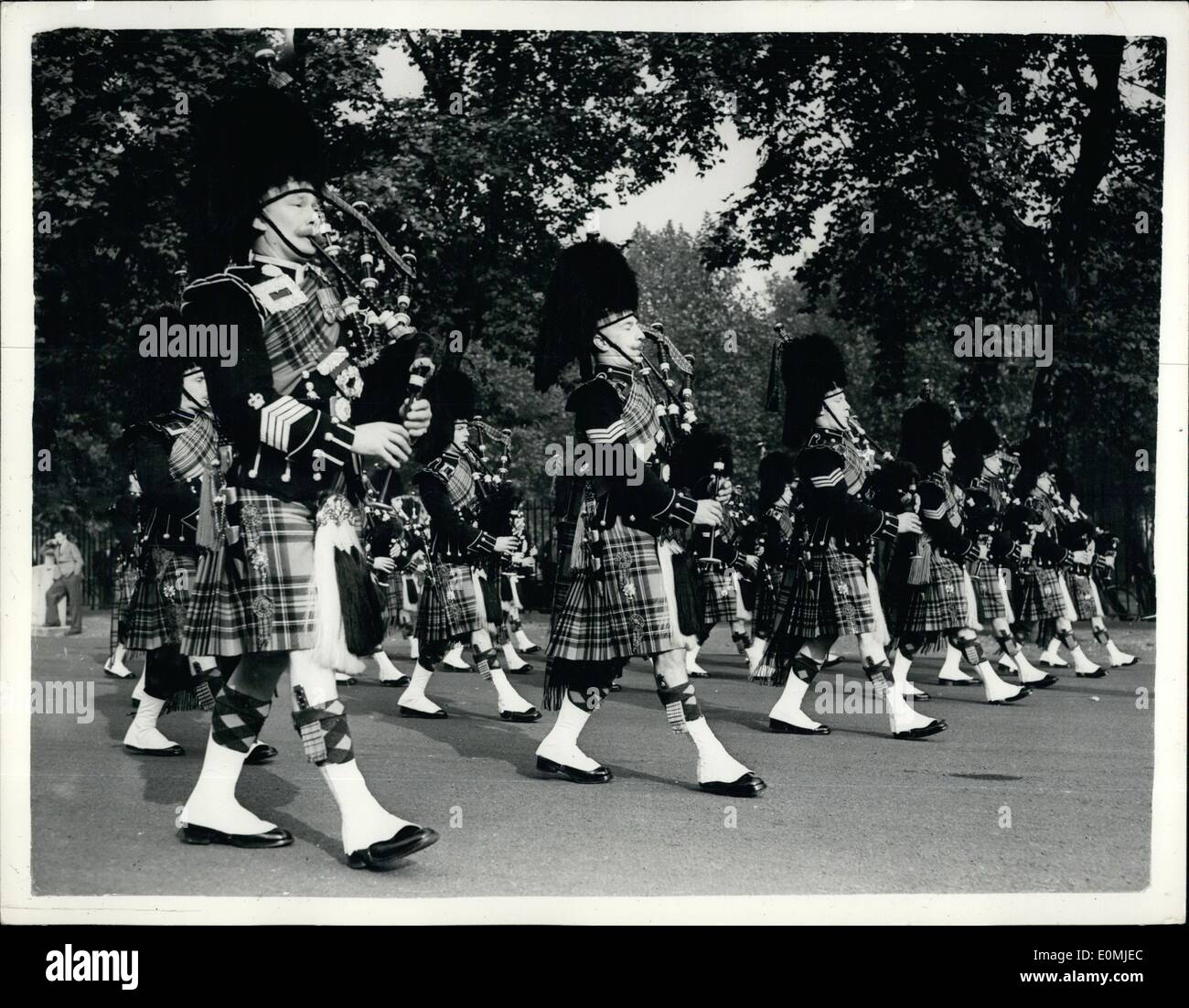 Scots guards hi-res stock photography and images - Alamy