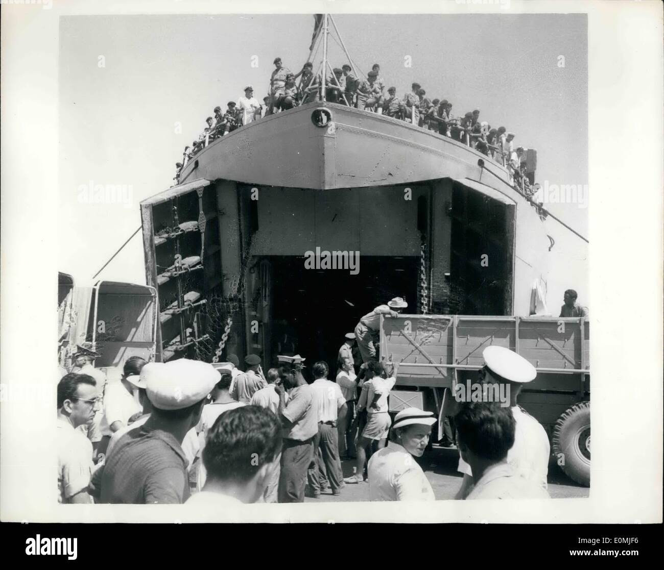 Sep. 09, 1955 - ROYAL MARINE COMMANDOS ARRIVE IN CYPRUS.. Royal Marine ...