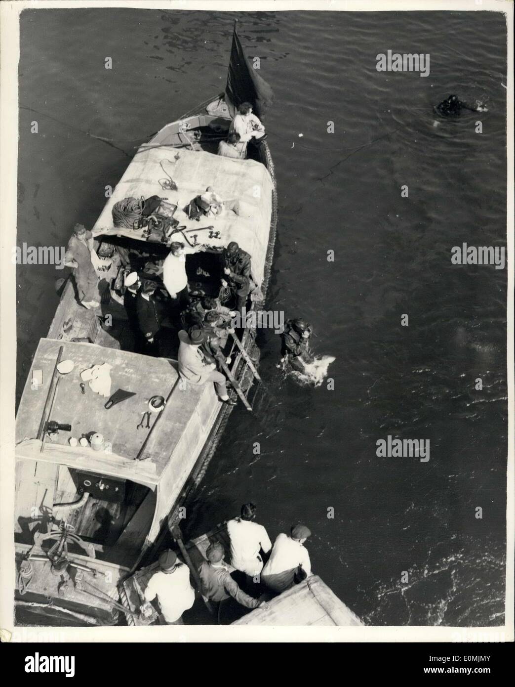 Jun. 17, 1955 - Thirteen die when Submarine sinks after explosion in ...