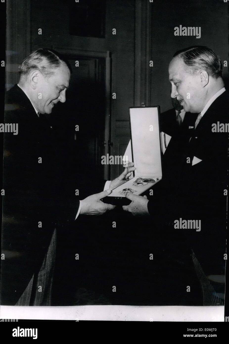 Sep. 09, 1955 - Highest Belgian Distinction Awarded To President Coty ...