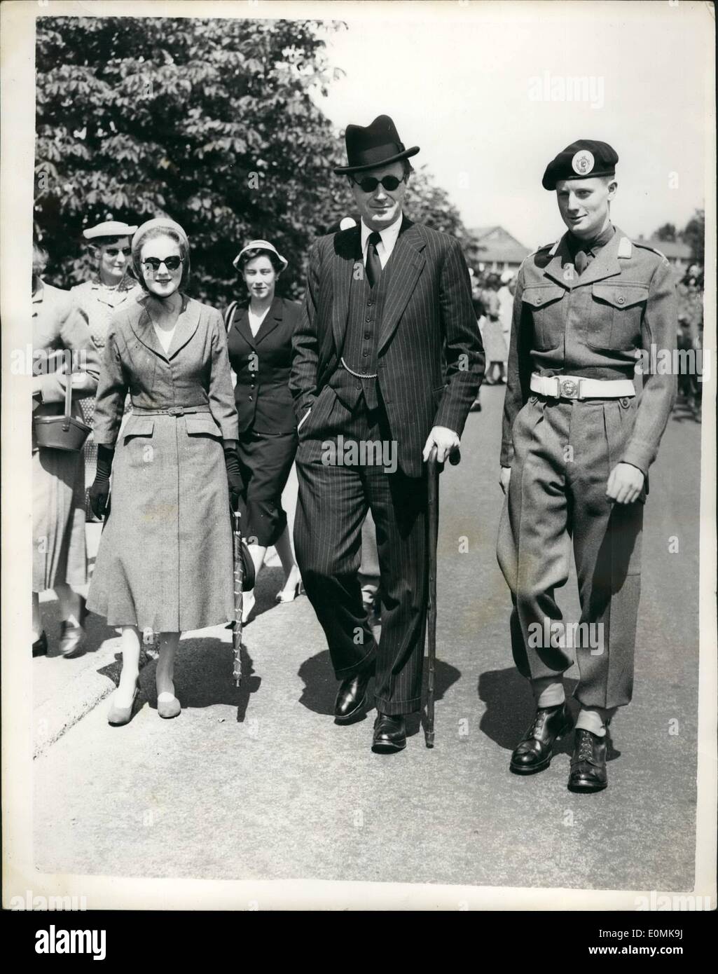 Grandson of sir winston churchill hi-res stock photography and images ...