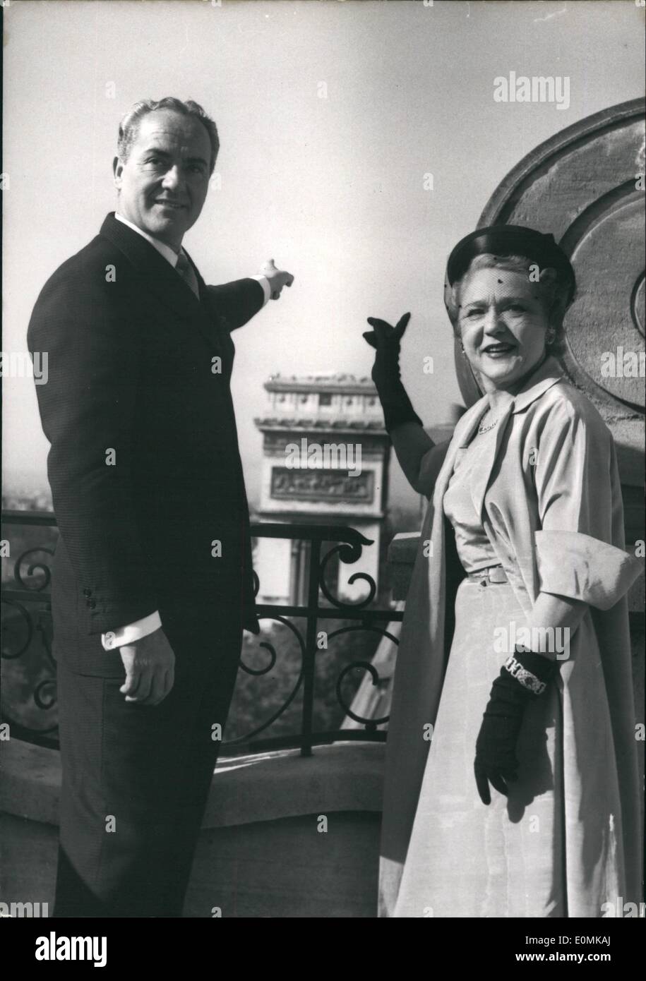 Jul. 07, 1955 - Mary Pickford Arrives In A Paris: Mary Pickford and her ...