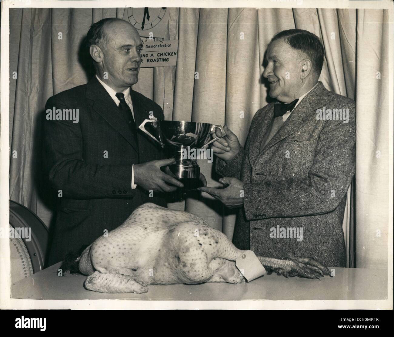 Oct. 10, 1955 - Heaviest-Turkey Competition at Olympic: The British ...