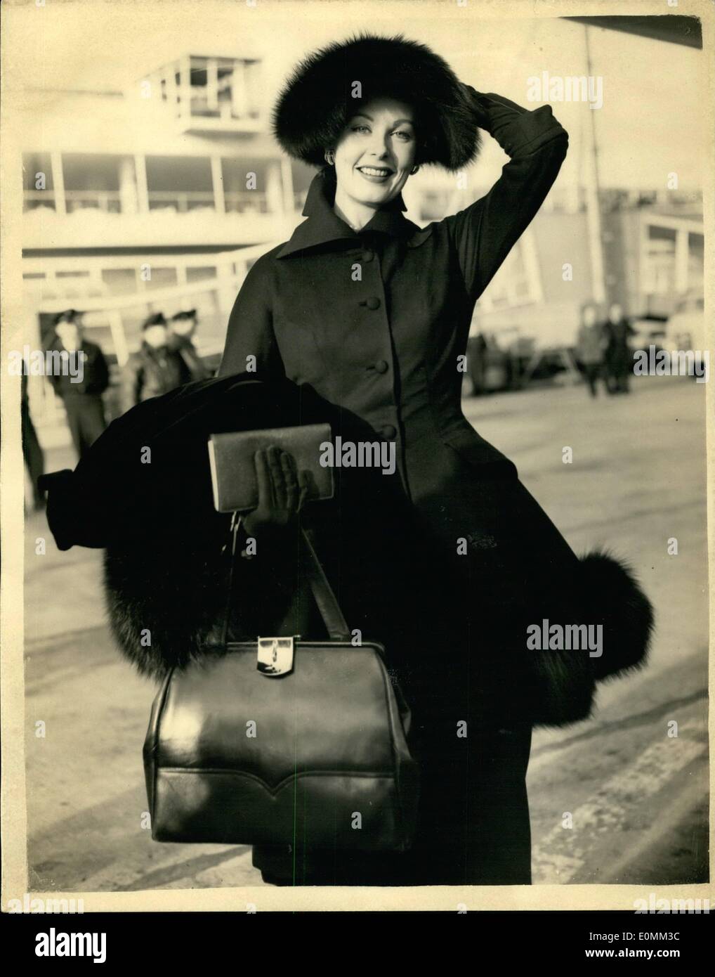 Nov. 11, 1955 - American Screen Star arrives, Arlene Dahl at London ...