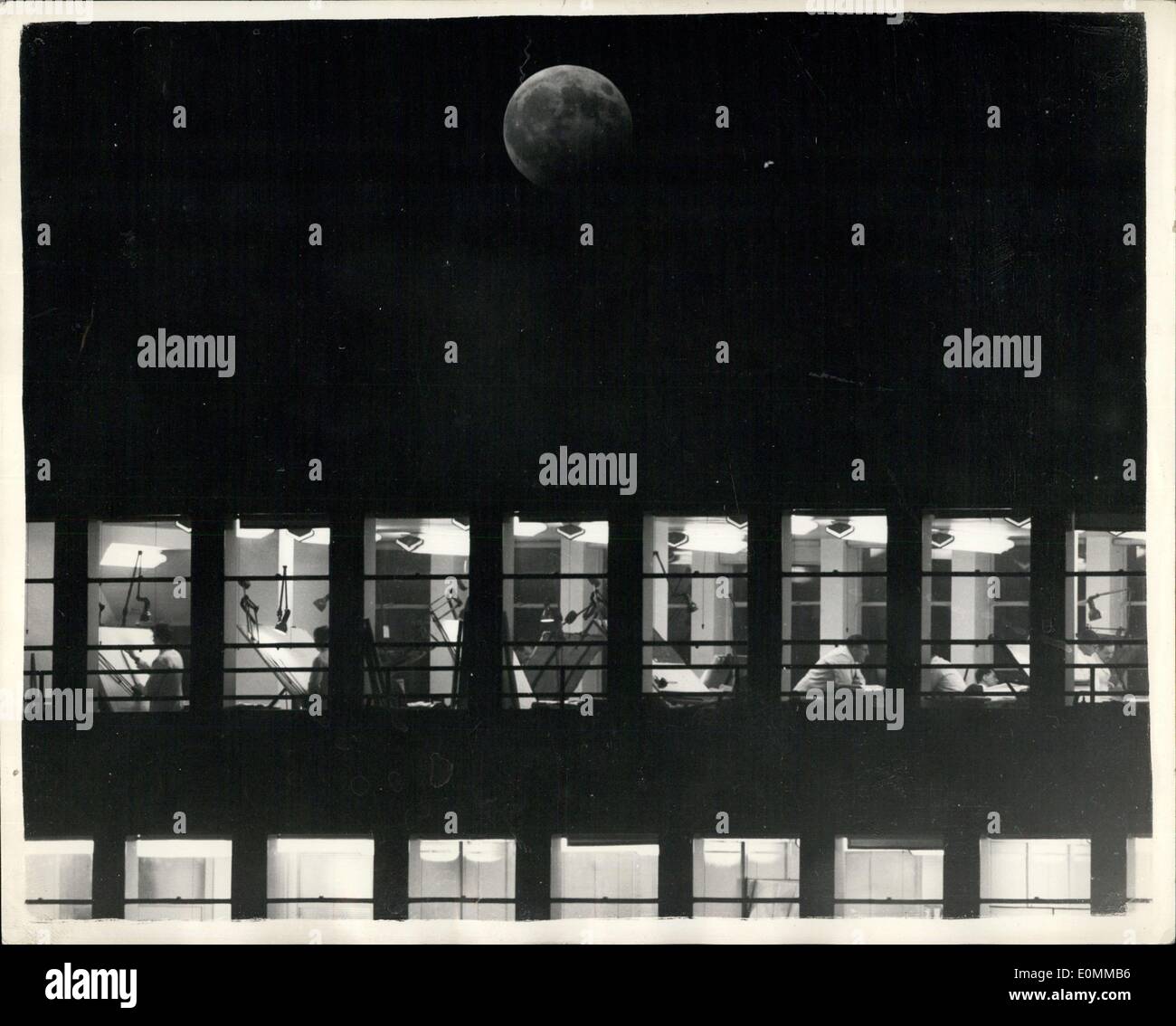 Nov. 30, 1955 - Partial Eclipse Of The Moon..How London Saw It: Photo ...