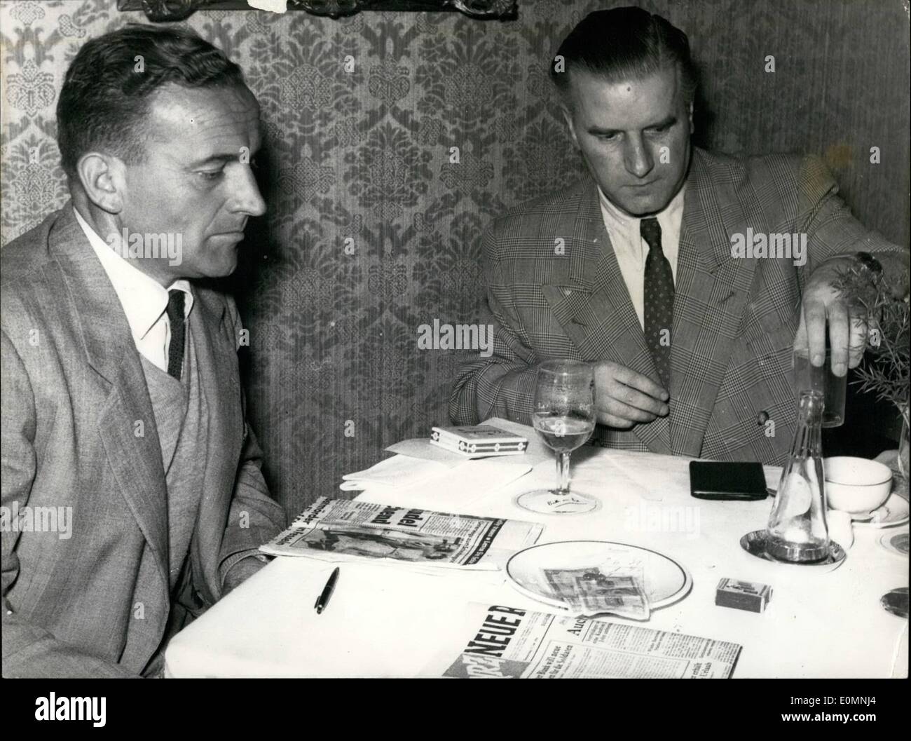 Photo shows former hi-res stock photography and images - Alamy