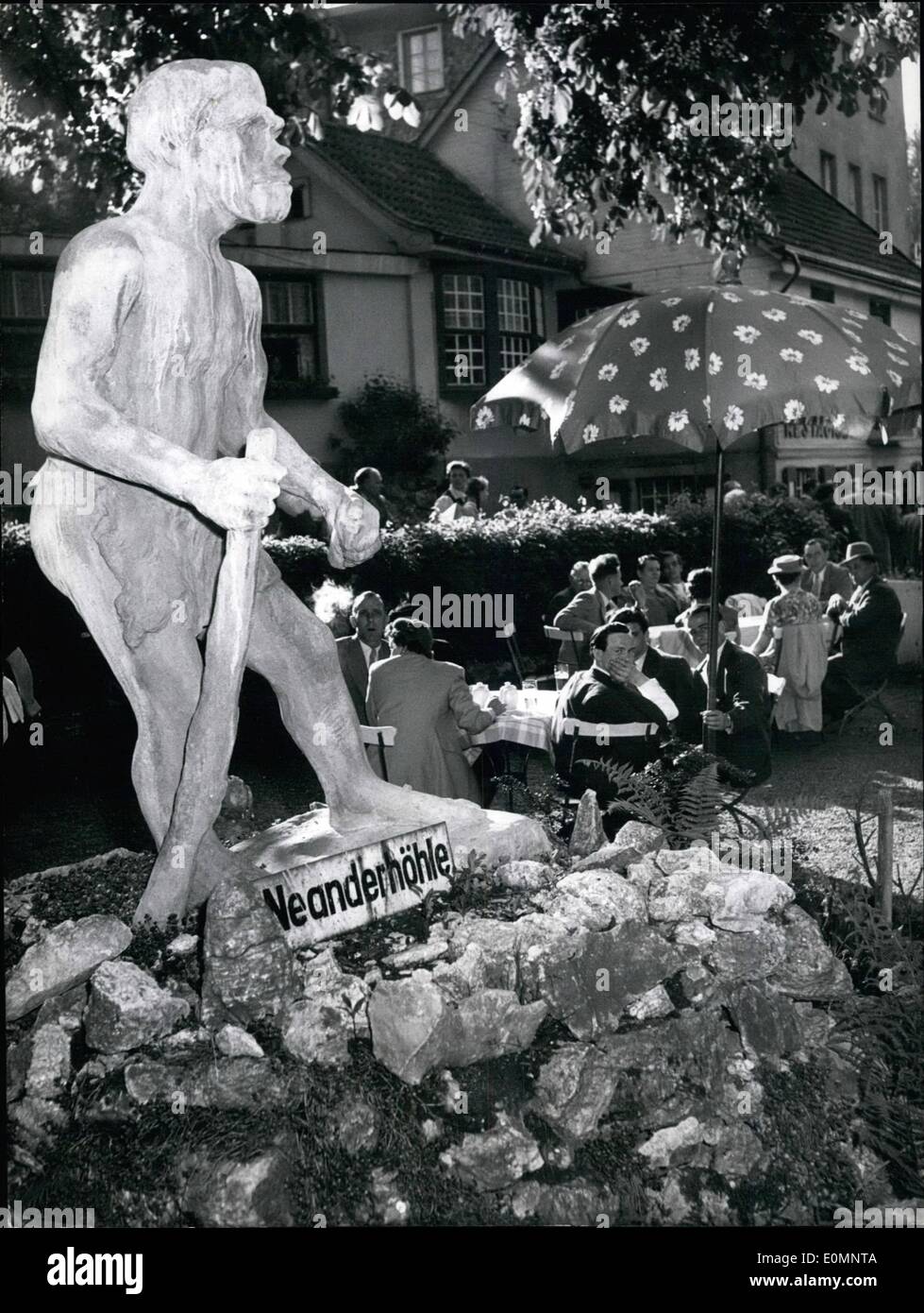 Neandertal folks dusseldorf like hi-res stock photography and images ...