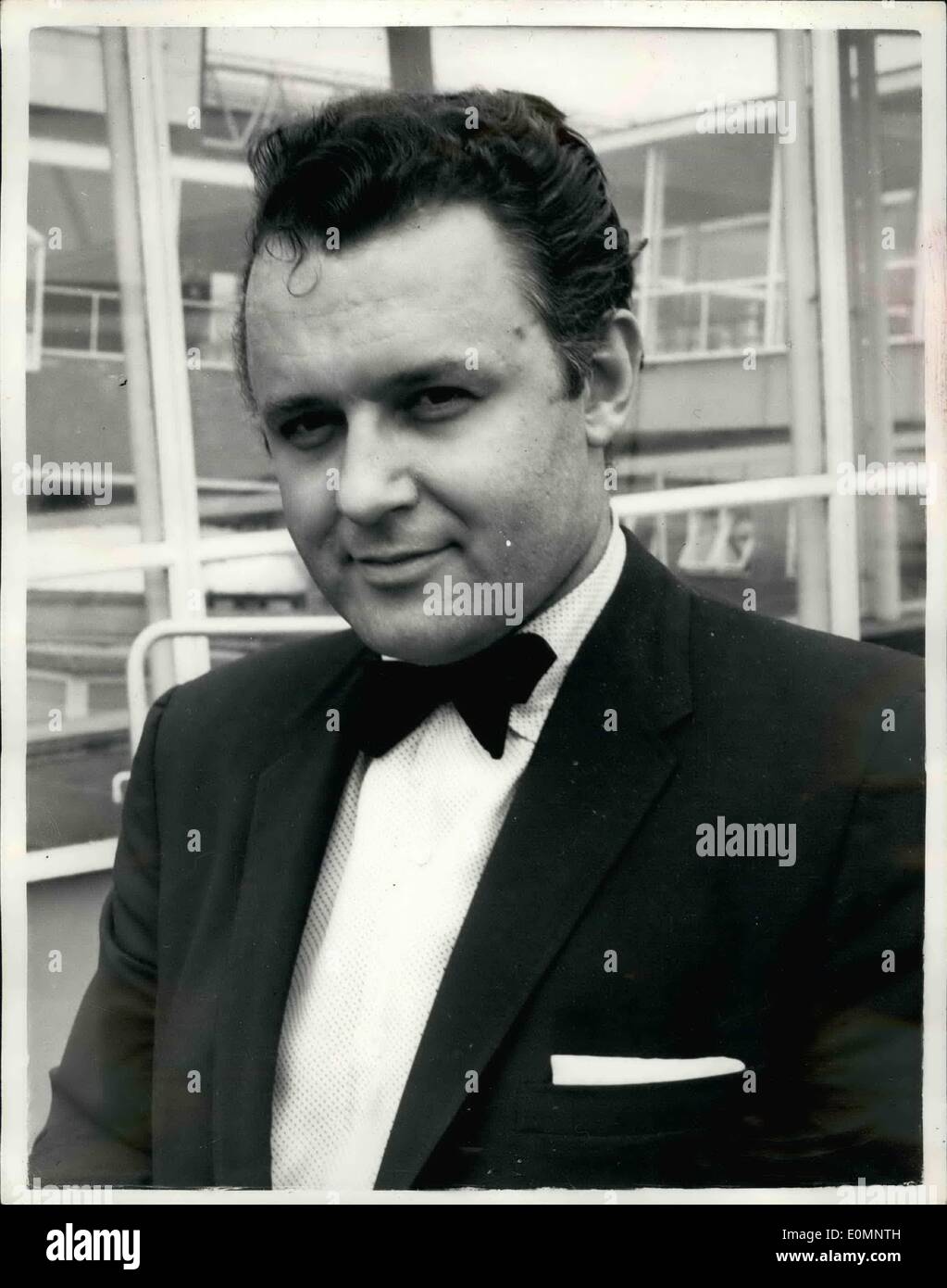 Apr. 04, 1956 - FILM STARS ARRIVES AT LONDON AIRPORT. ROD STEIGER ...
