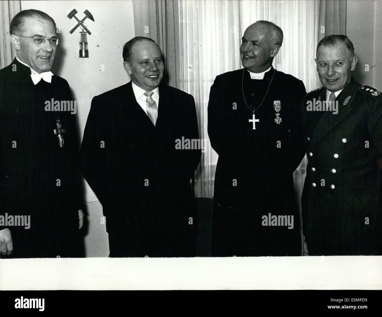 Military general hi-res stock photography and images - Alamy