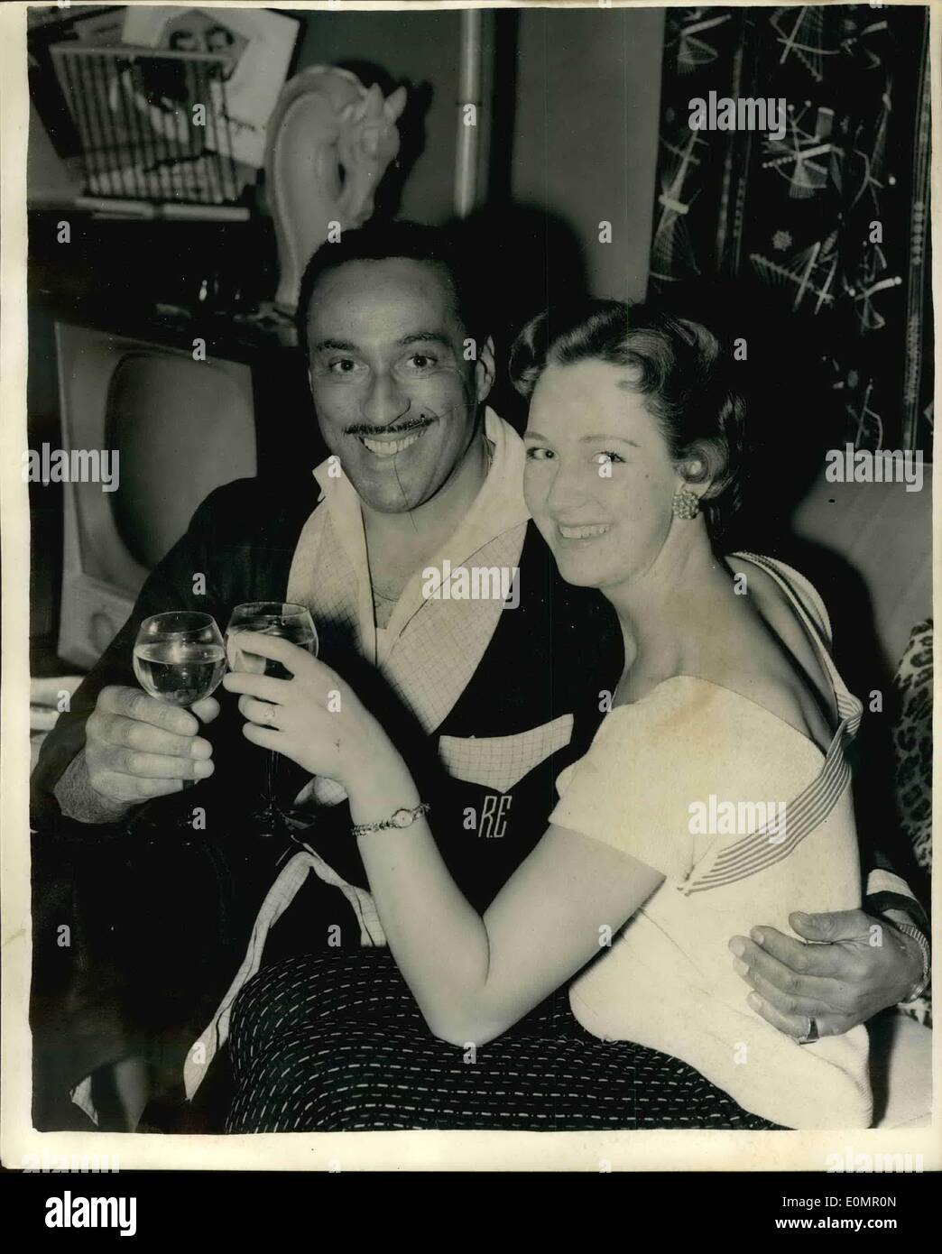 Ray ellington ann wuest engaged again hi-res stock photography and ...