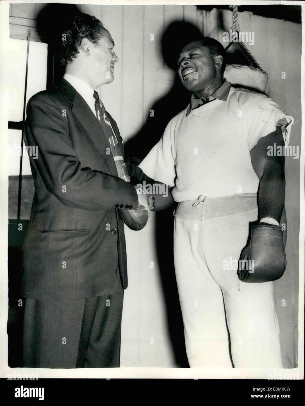 May 05, 1956 - Archie Moore meets Jack (kid) Berg at his training ...