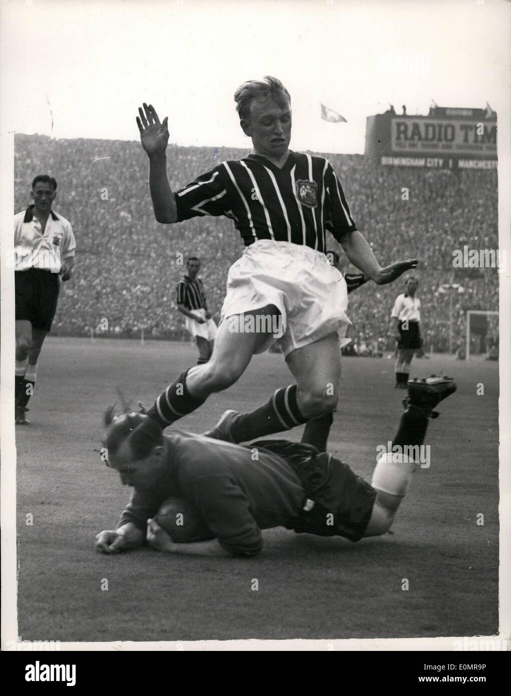 1956 fa cup final hi-res stock photography and images - Alamy