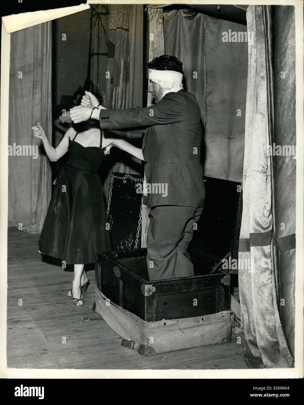 Straight jacket hi-res stock photography and images - Alamy