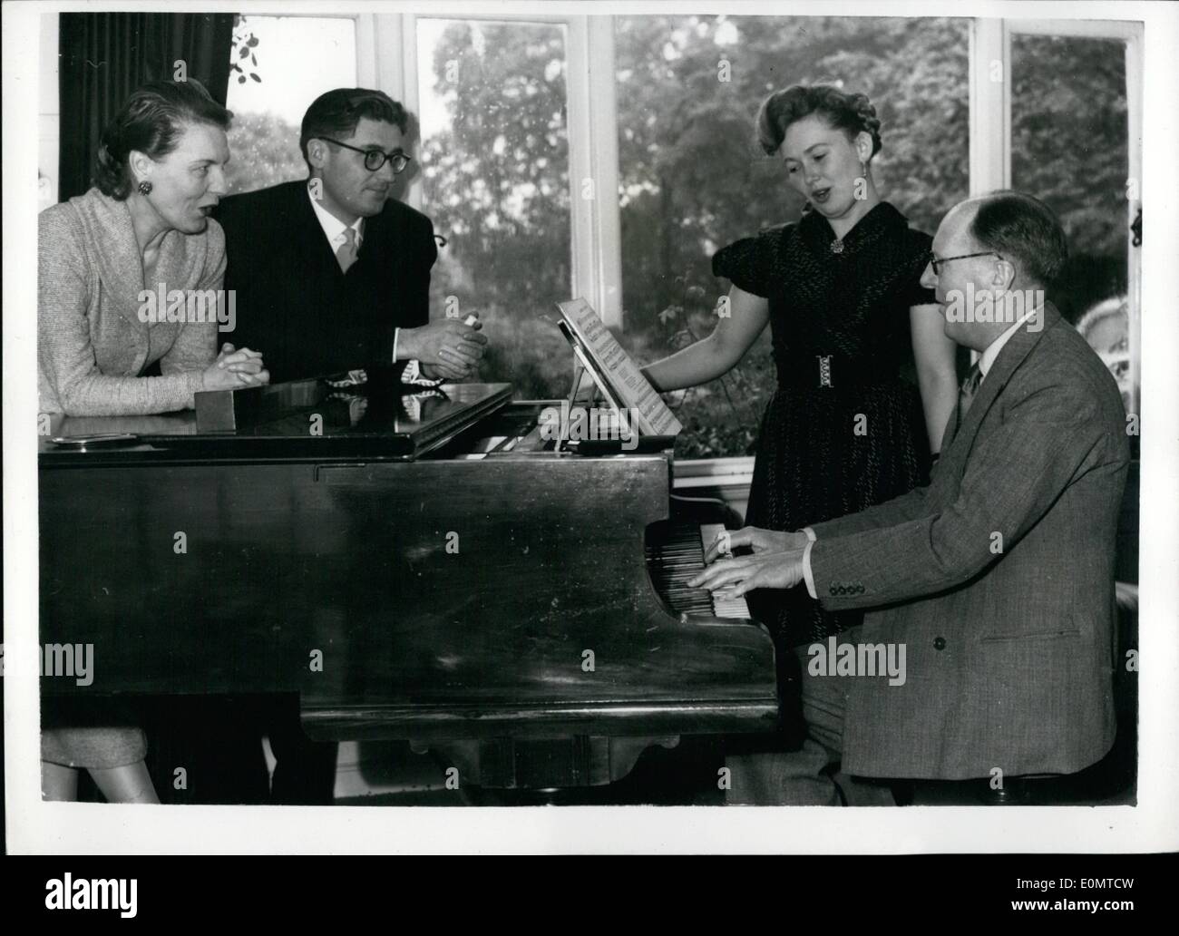 Jun. 06, 1956 - Dr. Edith Summerskill at home with her Russian visitors ...