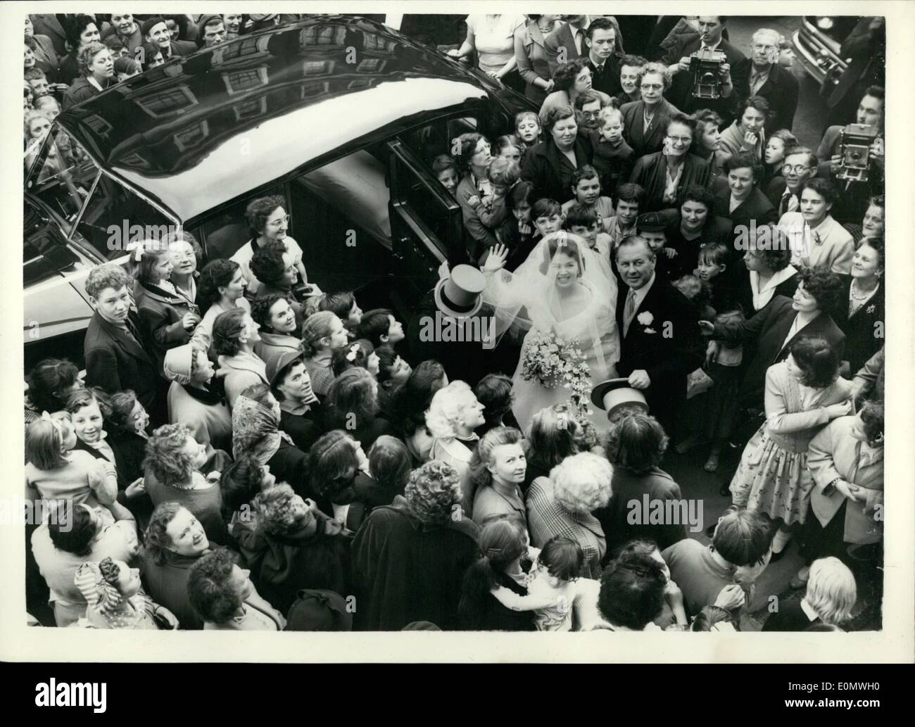 Jul. 07, 1956 - Barbara Lyon married TV producer: Barbara Lyon, 4-year ...