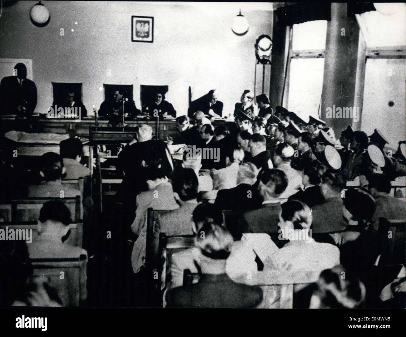 Historic courtroom hi-res stock photography and images - Alamy