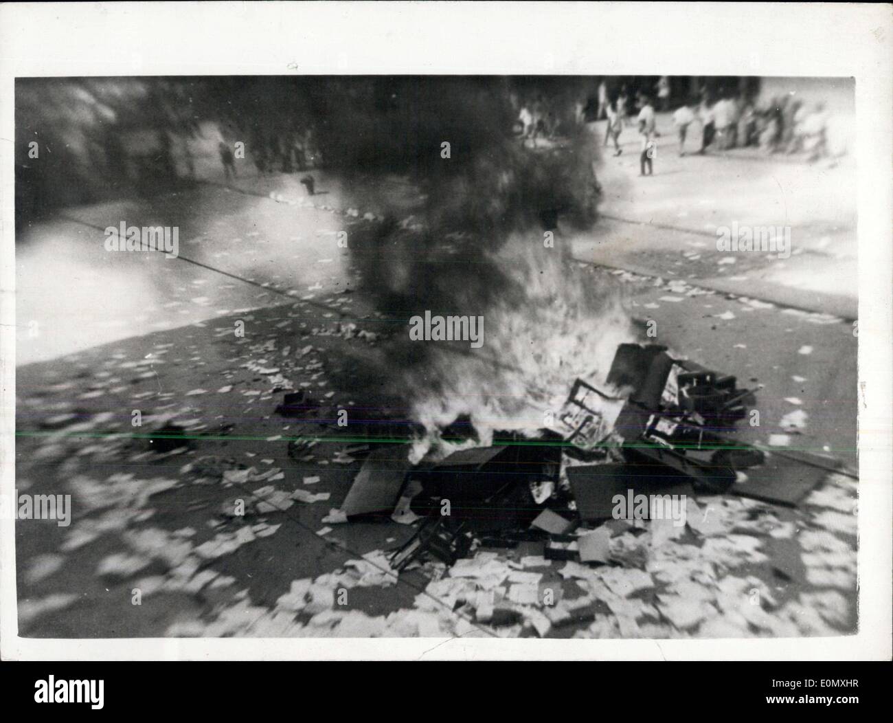 Hong kong fire equipment hi-res stock photography and images - Alamy