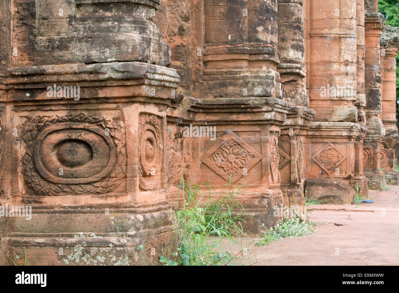 Mini columns hi-res stock photography and images - Alamy