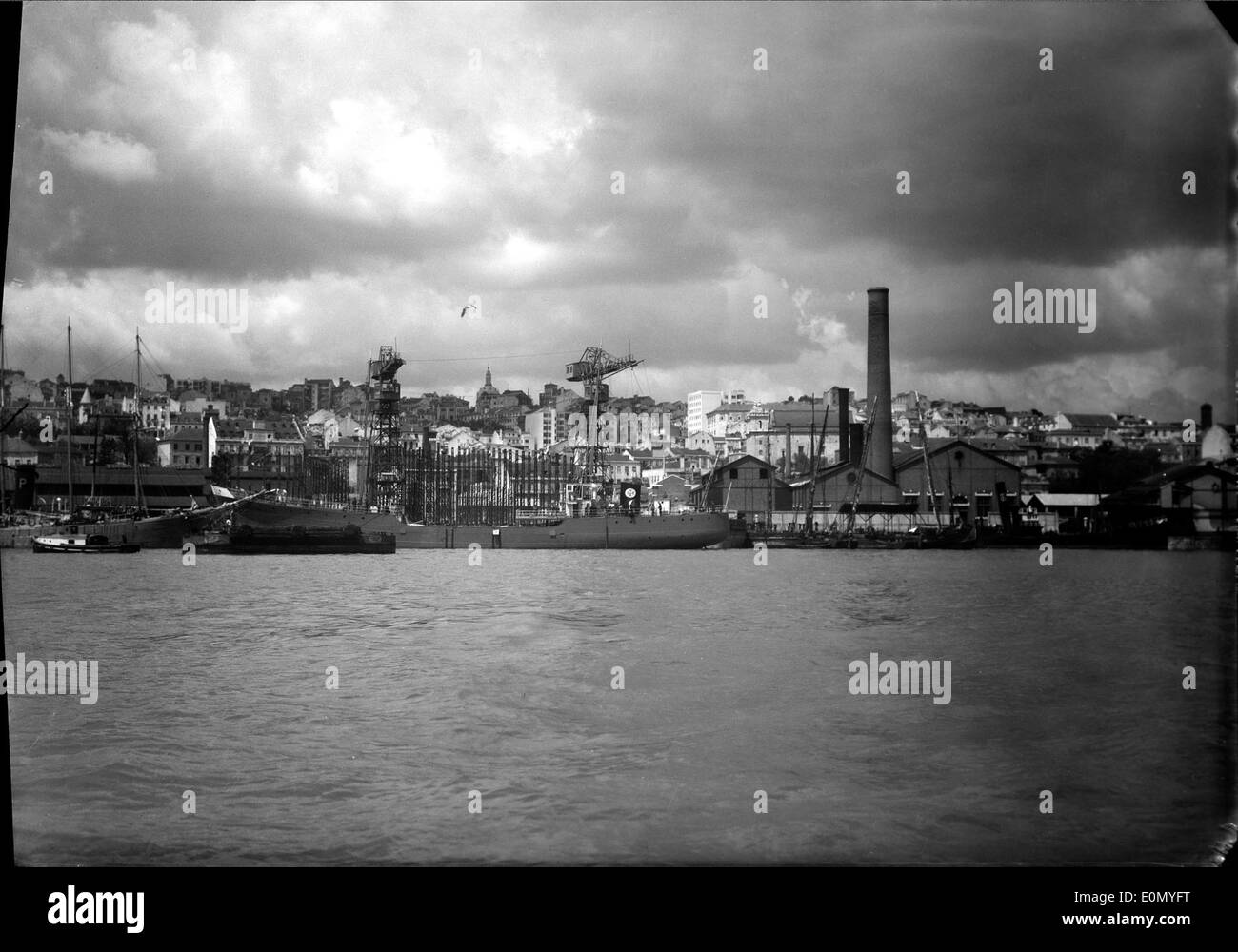 Cais Black and White Stock Photos & Images - Alamy