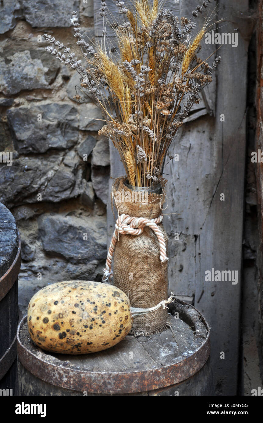 Country still life hi-res stock photography and images - Alamy