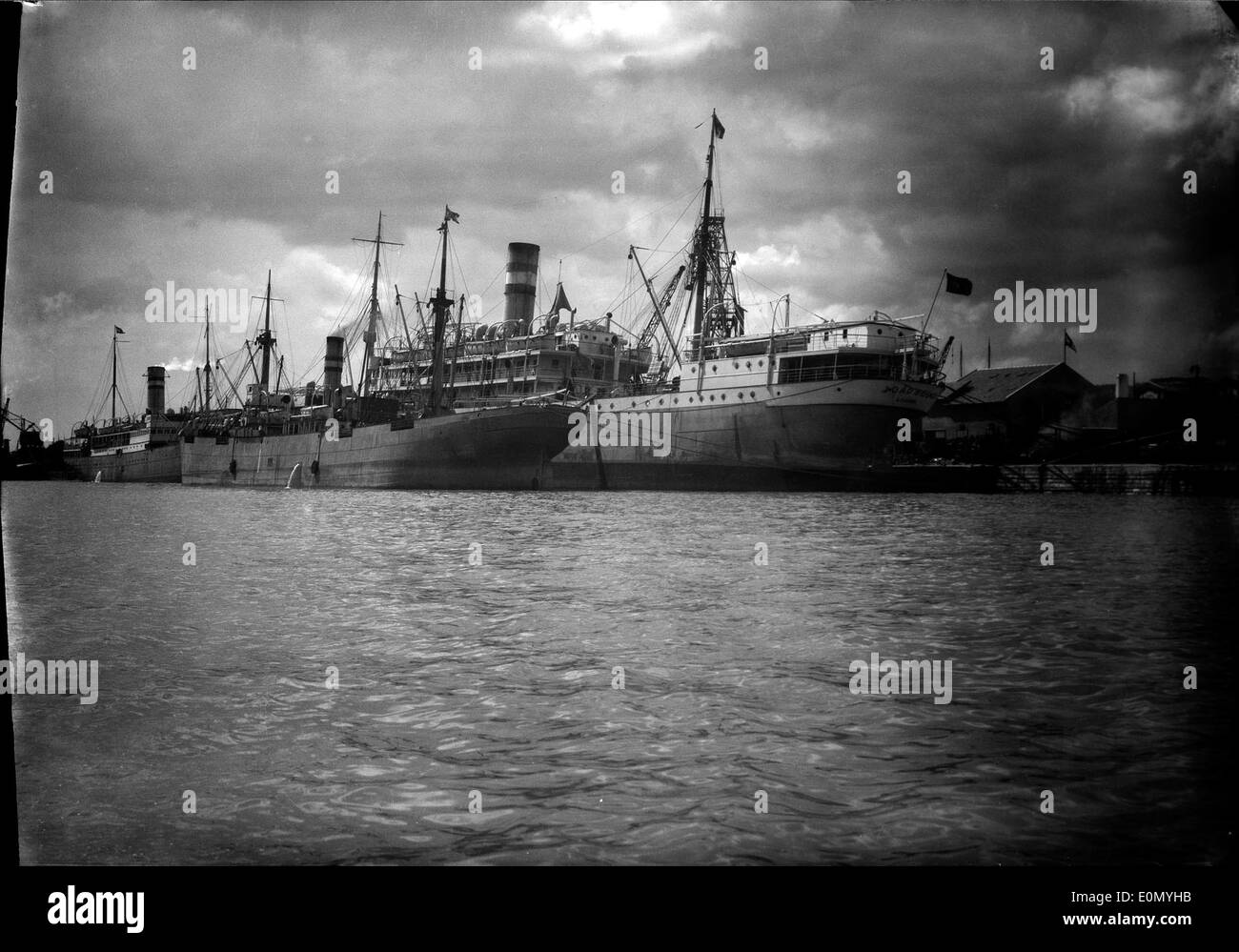 Countrys ships Black and White Stock Photos & Images - Alamy