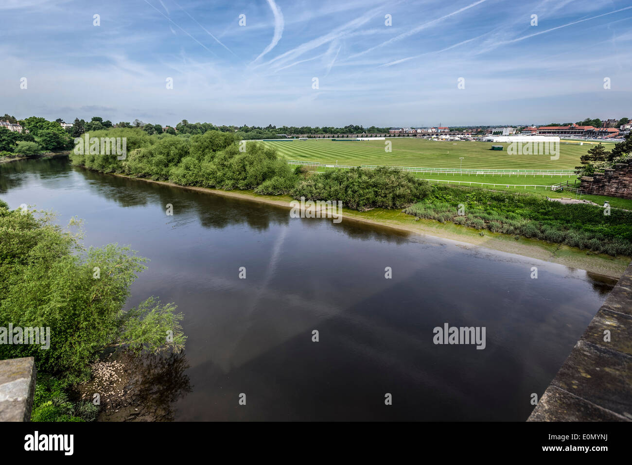 Chester roodee racecourse hi-res stock photography and images - Alamy