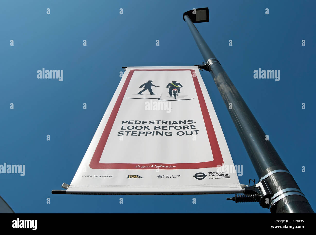 Sign of pedestrians hi-res stock photography and images - Alamy