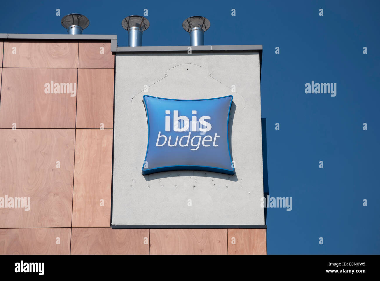 Ibis budget hotel signage hi-res stock photography and images - Alamy