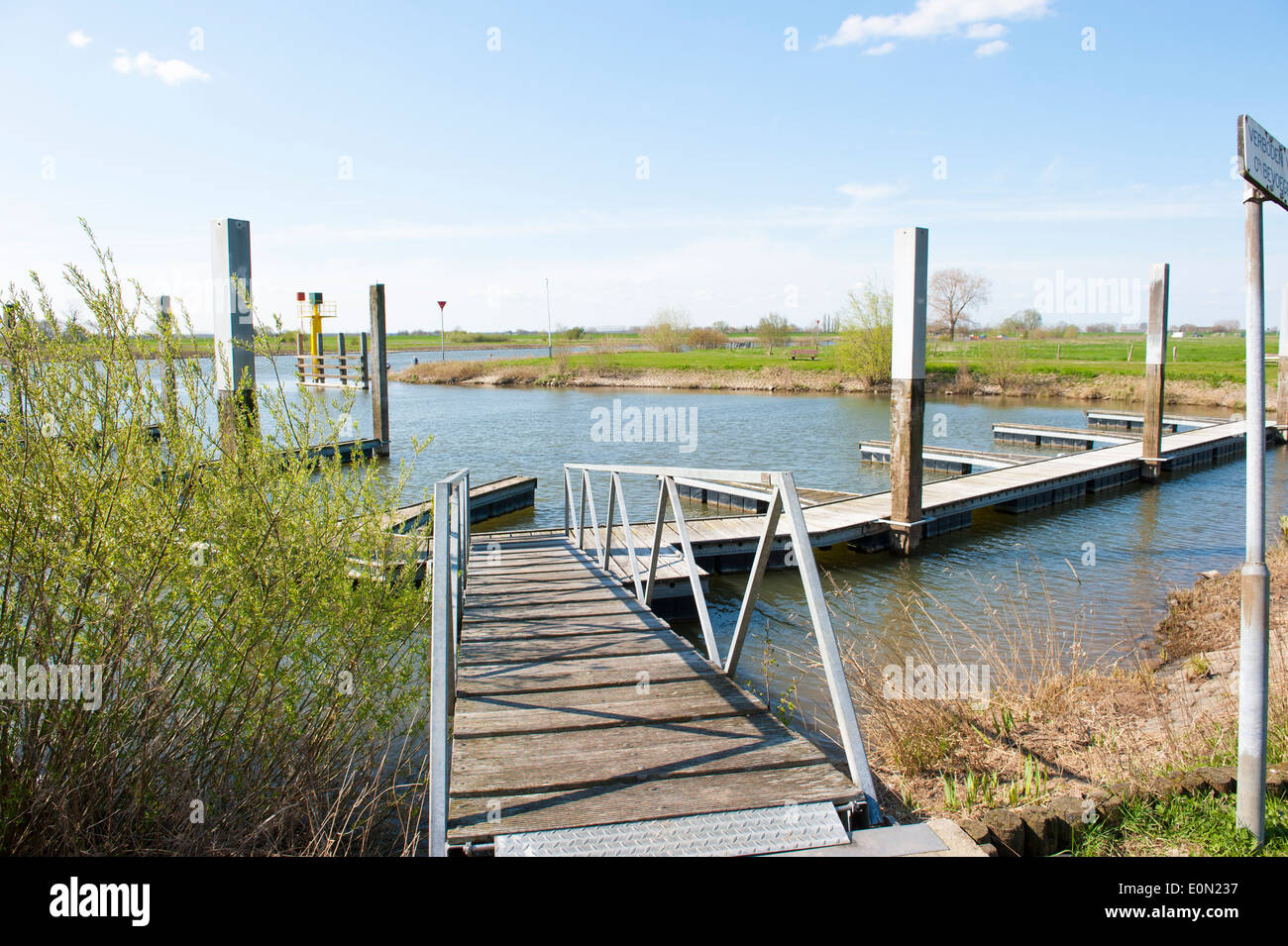 Boat landing ramp hi-res stock photography and images - Alamy