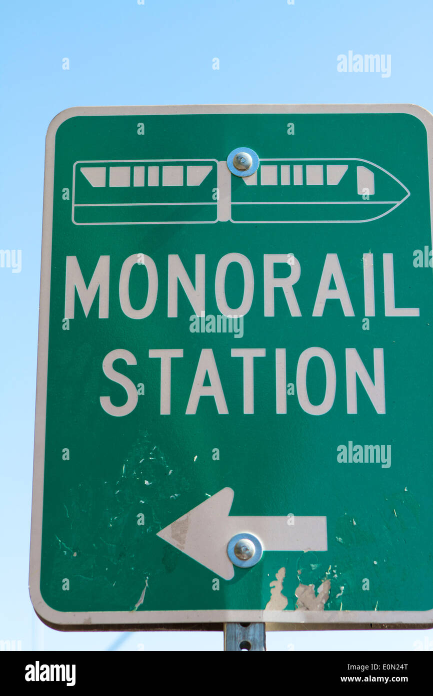 Elevated monorail system hi-res stock photography and images - Alamy