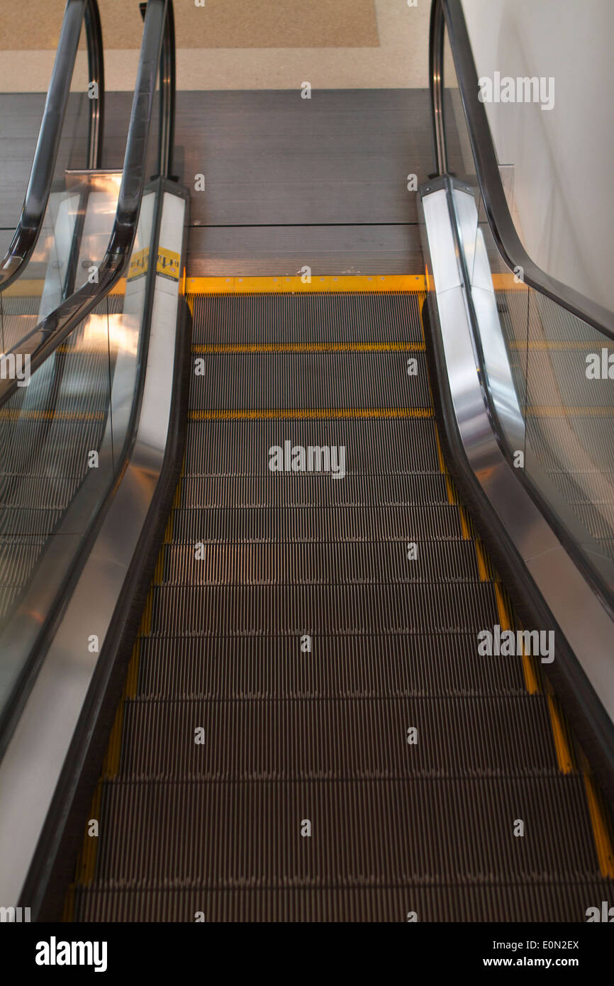 Automatic stairs hi-res stock photography and images - Alamy