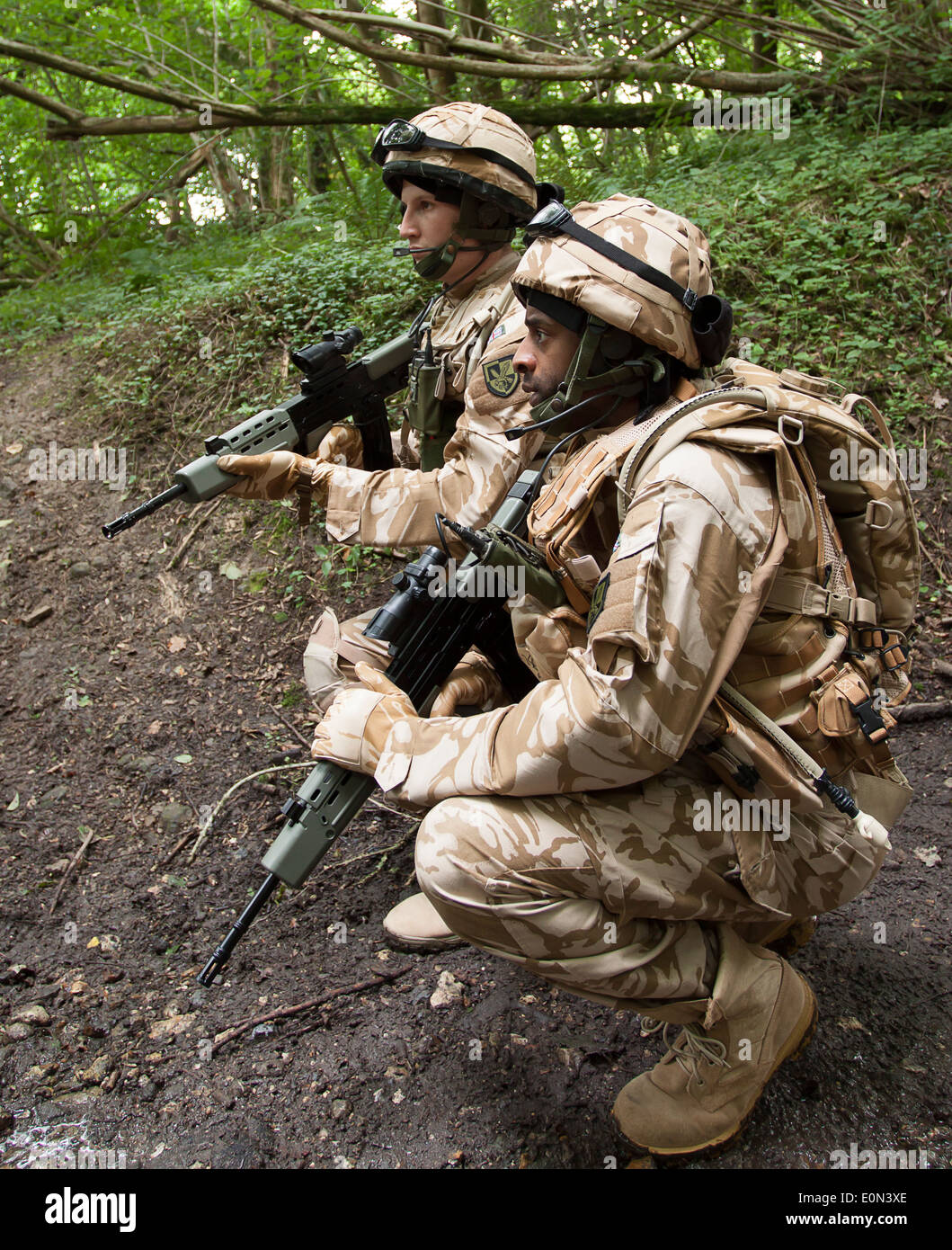 Afghanistan soldiers uniform war zone hi-res stock photography and ...