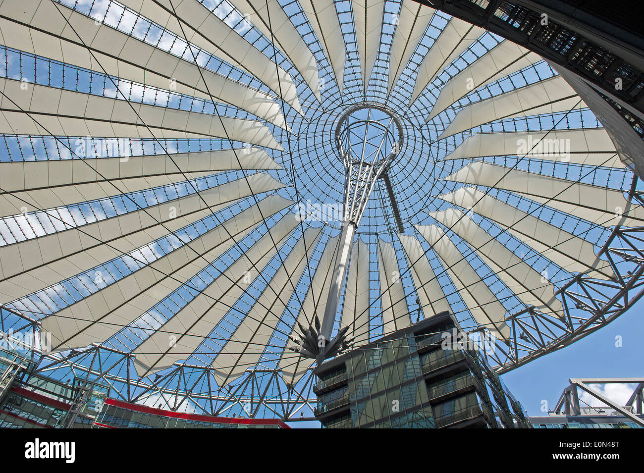 Dach sony center hi-res stock photography and images - Alamy
