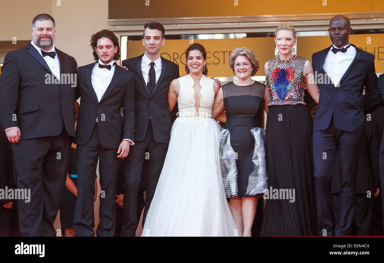 Cate blanchett and kit harington hi-res stock photography and images ...