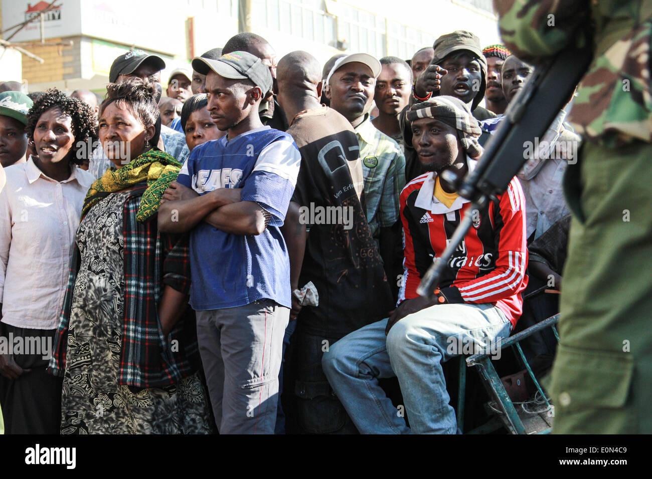 Kenyan police officer hi-res stock photography and images - Alamy