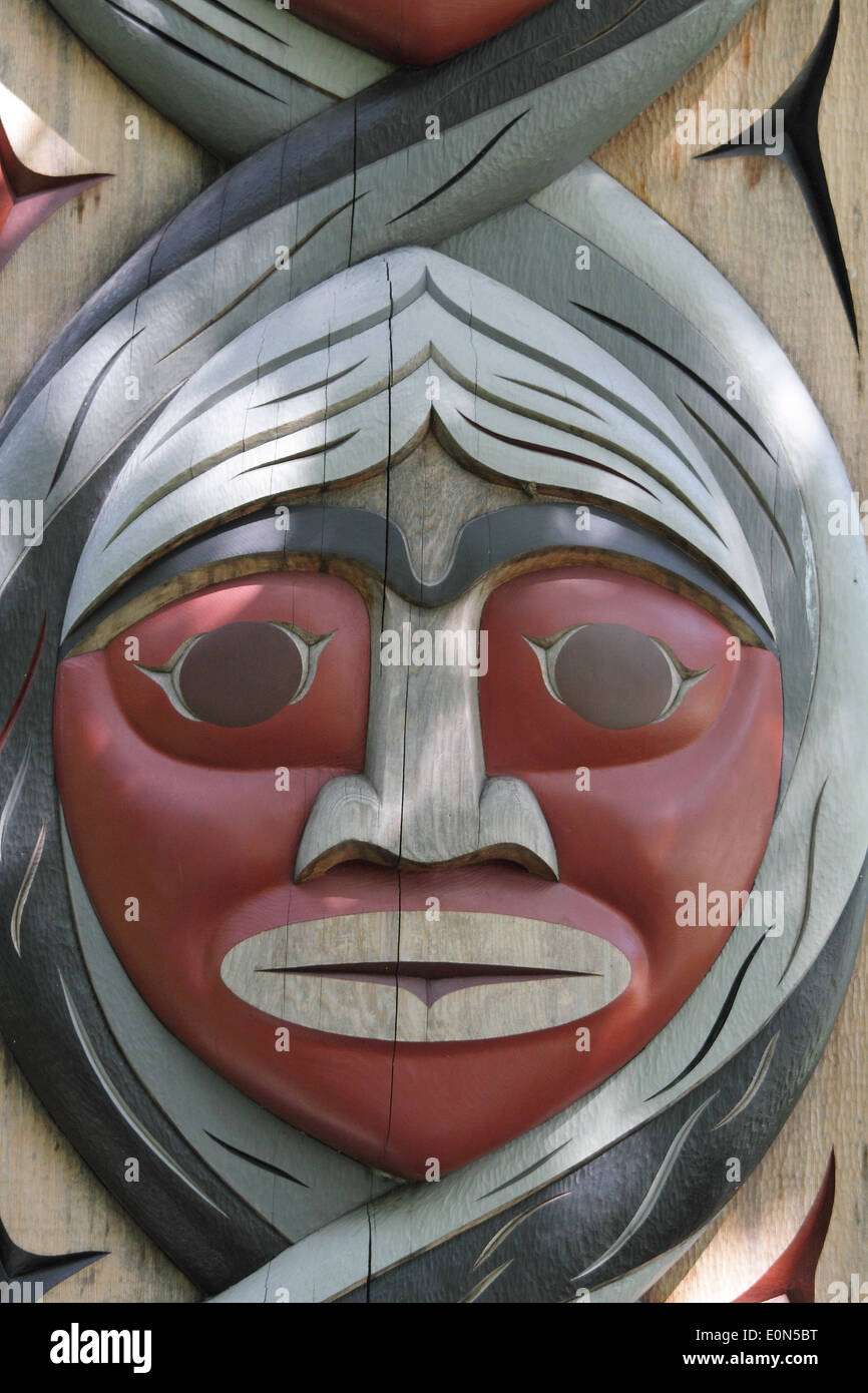 Native carving hi-res stock photography and images - Alamy