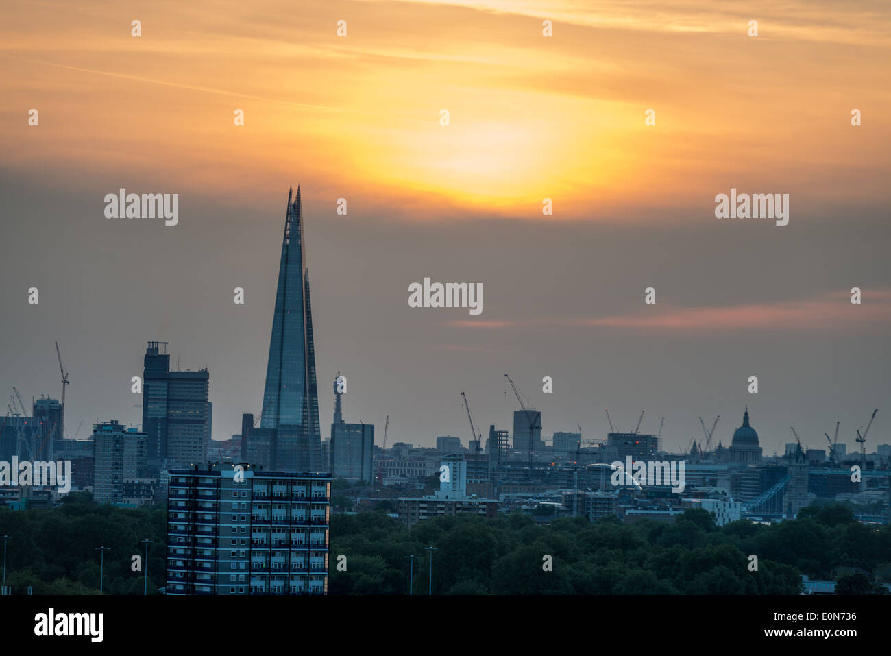 Central london sunset hi-res stock photography and images - Alamy
