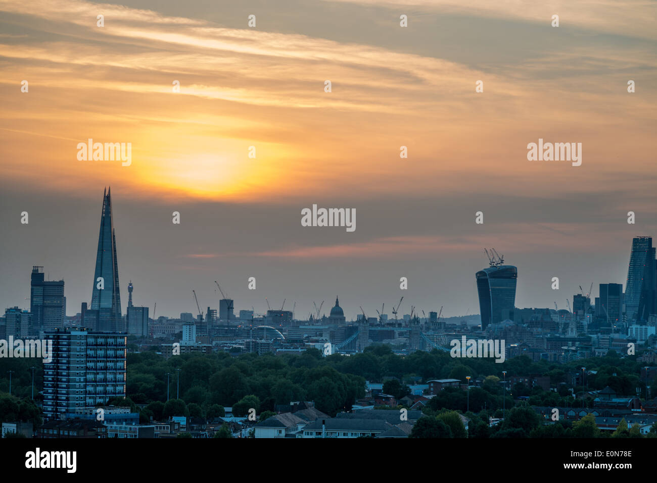 Central london sunset hi-res stock photography and images - Alamy