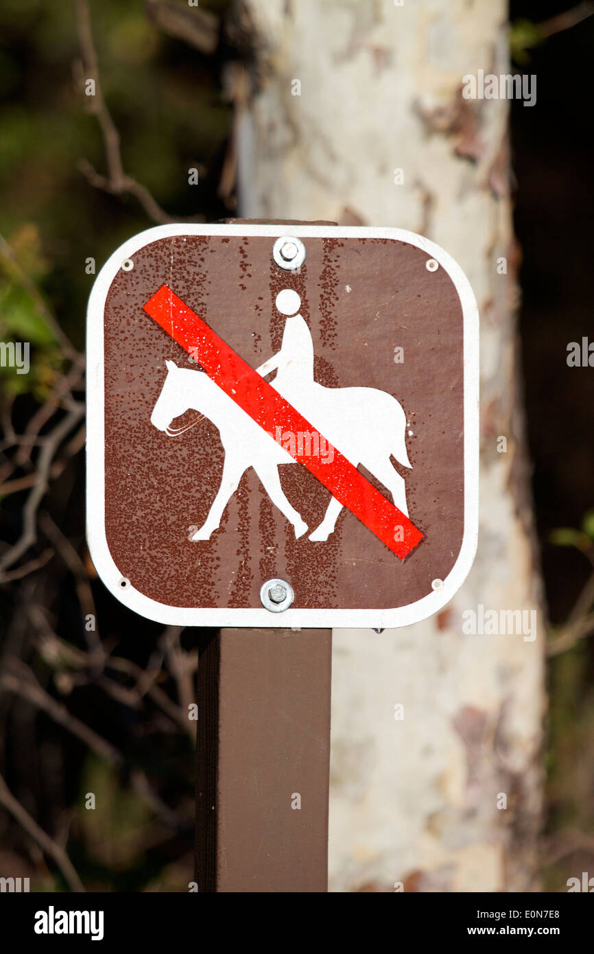 Horse riding sign hi-res stock photography and images - Alamy