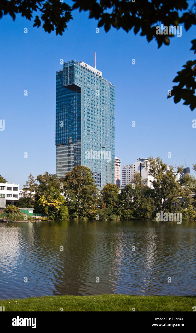 IZD-Tower, Donaucity, Wien, Oesterreich - IZD-Tower, Vienna, Austria Stock Photo - Alamy