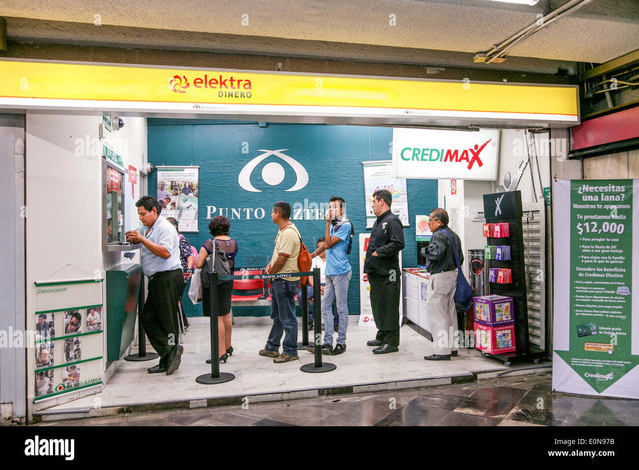 Banco azteca hi-res stock photography and images - Alamy