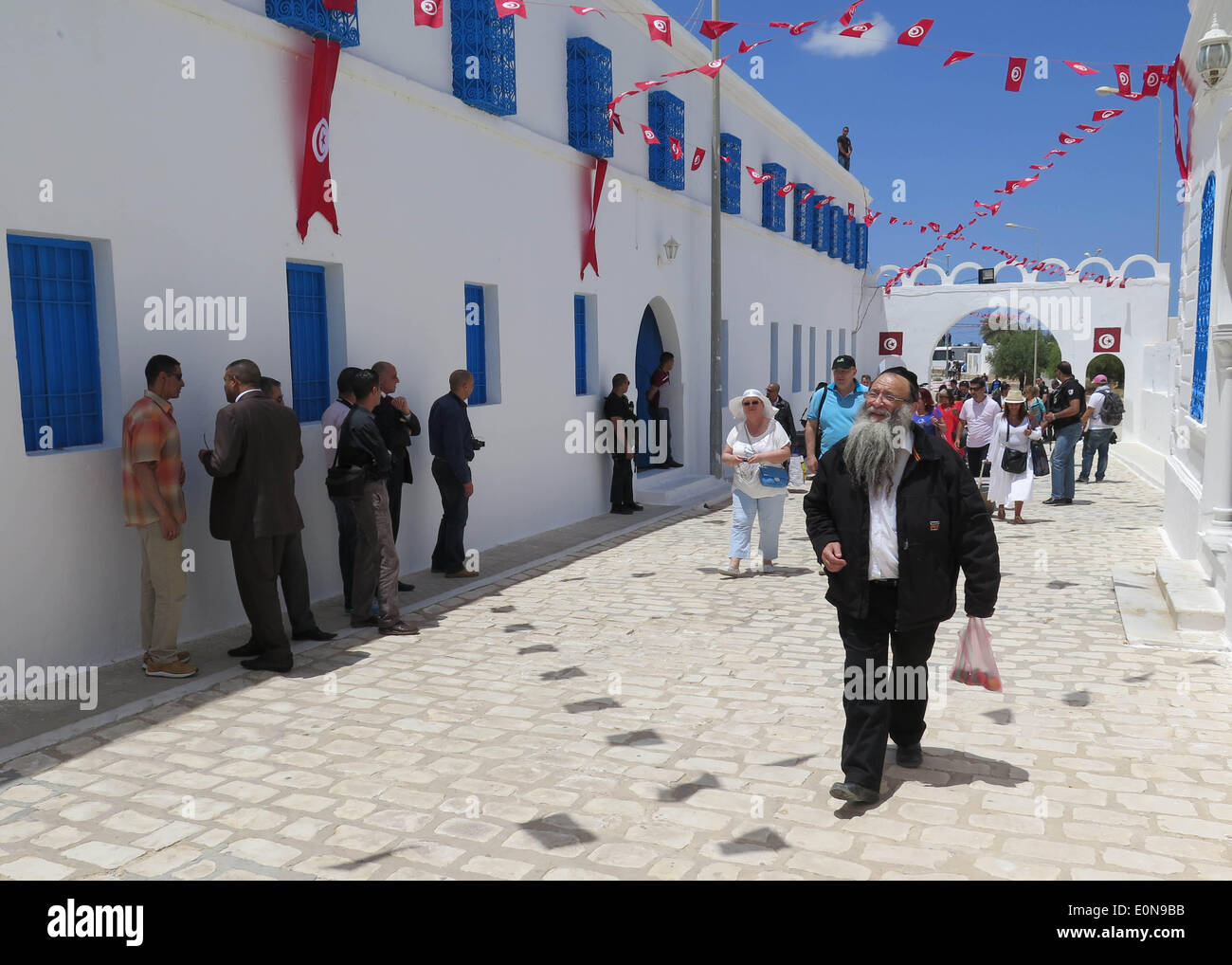 Djerba, Tunisia. 16th May, 2014. People attend the annual Jewish ...