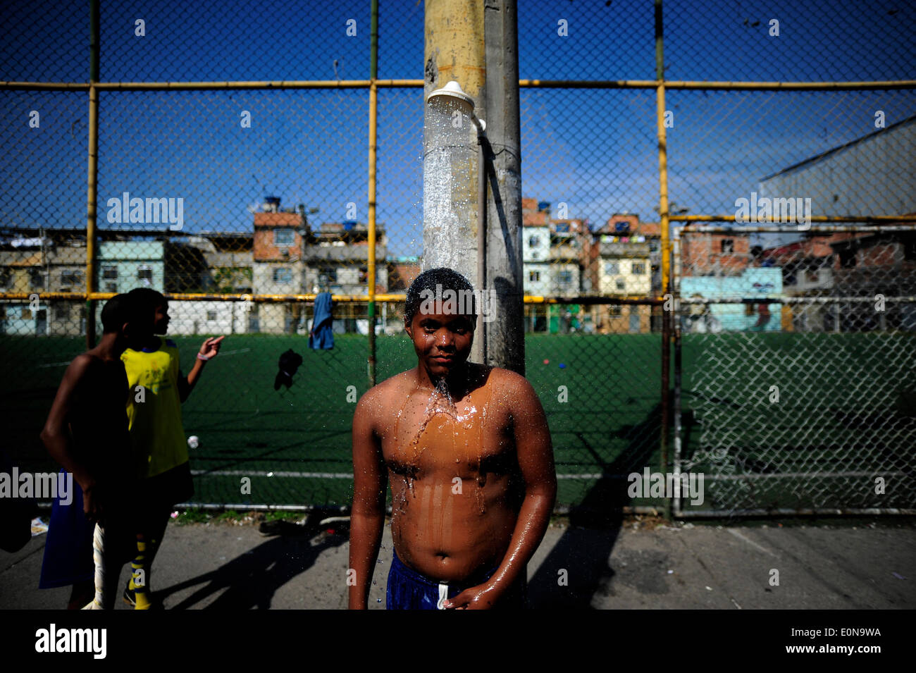 Children playing in urban slums hi-res stock photography and images - Alamy