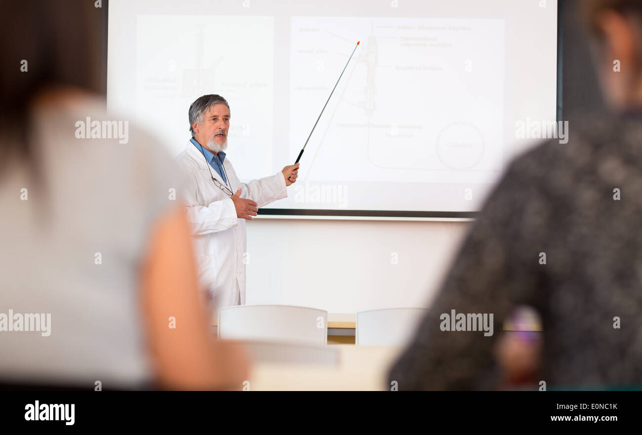 College chemistry lecture hall hi-res stock photography and images - Alamy